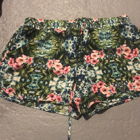 Forever 21 | Shorts | 3 Flowered Shorts | Poshmark